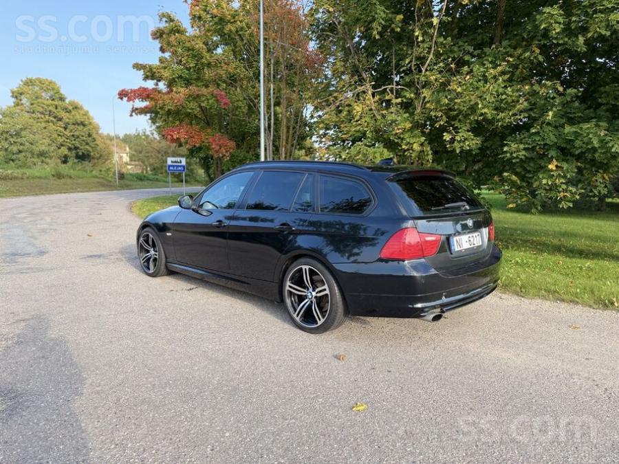 Black BMW 320 2011 in Riga, with an engine capacity of 2.00 L and mileage of 371 thousand km for 4500 €, photo 5 on AUTOMOTO.COM.LV