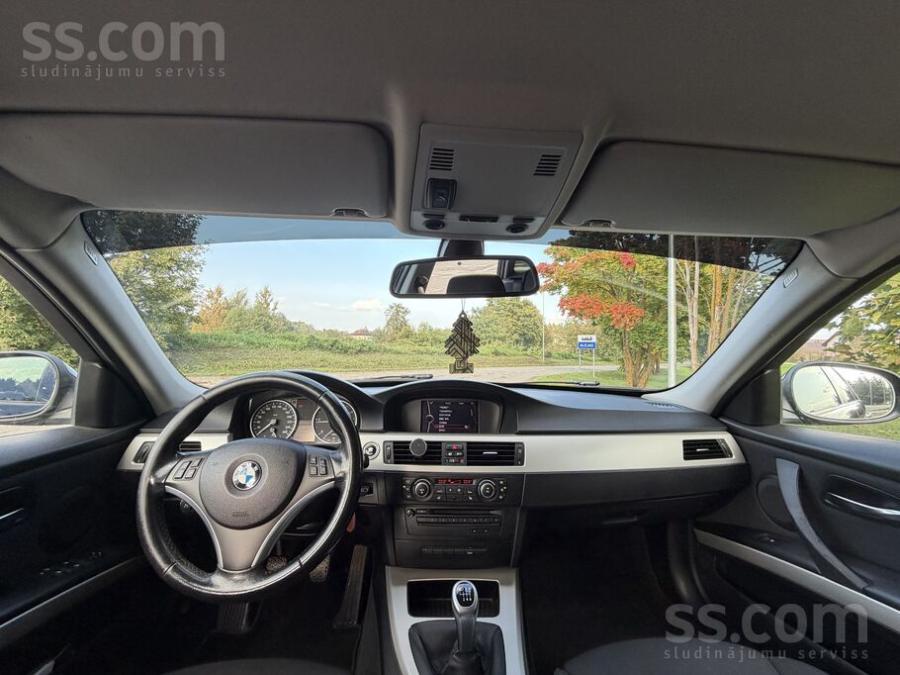 Black BMW 320 2011 in Riga, with an engine capacity of 2.00 L and mileage of 371 thousand km for 4500 €, photo 6 on AUTOMOTO.COM.LV