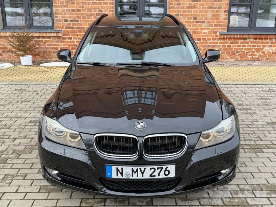 Black BMW 320 2011 in Riga, with an engine capacity of 2.00 L and mileage of 282 thousand km for 5850 €, photo 3 on AUTOMOTO.COM.LV