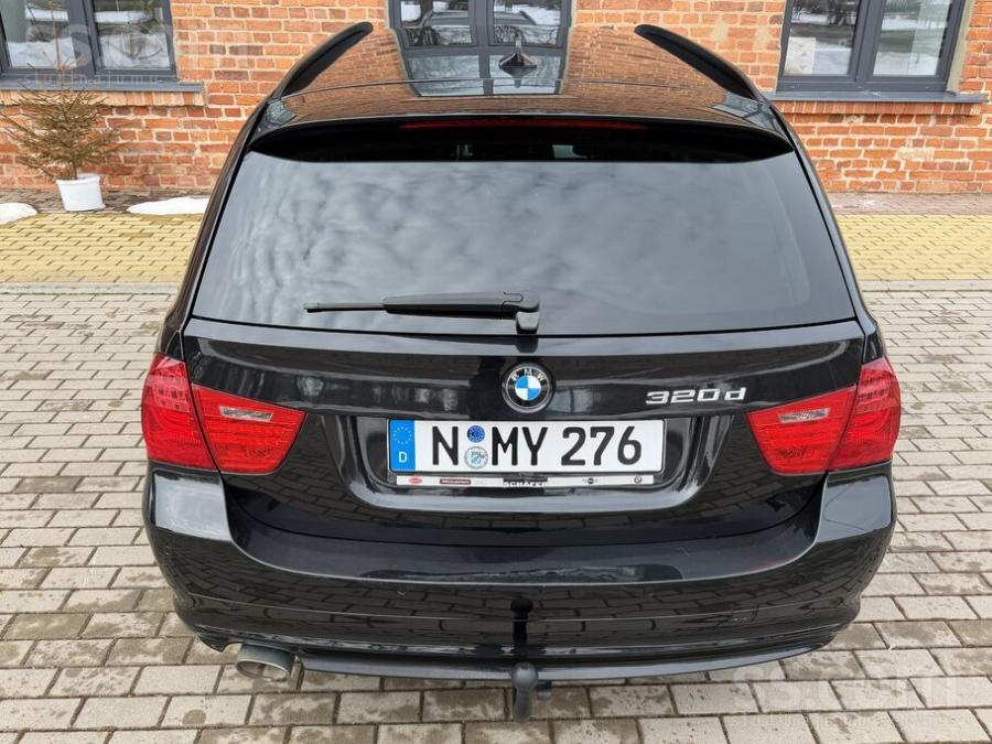 Black BMW 320 2011 in Riga, with an engine capacity of 2.00 L and mileage of 282 thousand km for 5850 €, photo 6 on AUTOMOTO.COM.LV