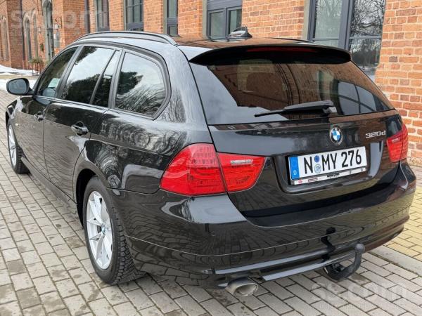 Black BMW 320 2011 in Riga, with an engine capacity of 2.00 L and mileage of 282 thousand km for 5850 €, photo 8 on AUTOMOTO.COM.LV