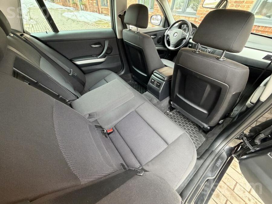 Black BMW 320 2011 in Riga, with an engine capacity of 2.00 L and mileage of 282 thousand km for 5850 €, photo 14 on AUTOMOTO.COM.LV