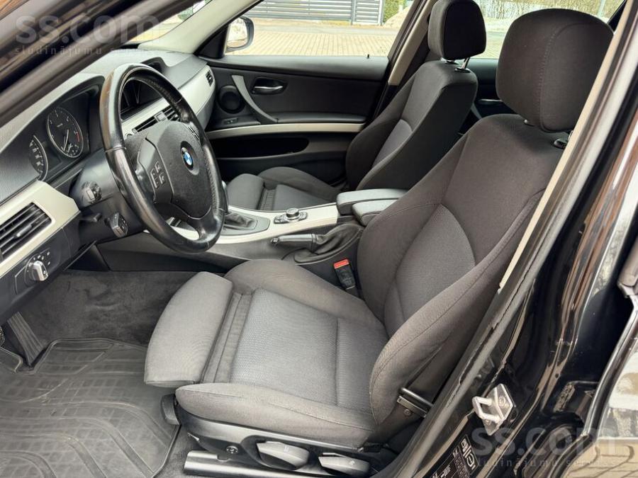 Black BMW 320 2011 in Riga, with an engine capacity of 2.00 L and mileage of 282 thousand km for 5850 €, photo 18 on AUTOMOTO.COM.LV