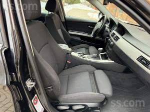 Black BMW 320 2011 in Riga, with an engine capacity of 2.00 L and mileage of 282 thousand km for 5850 €, photo 19 on AUTOMOTO.COM.LV