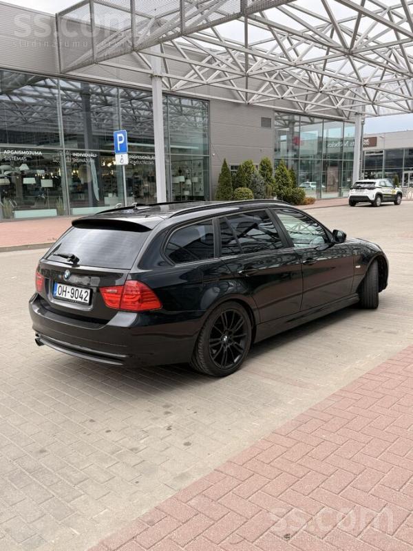 Black BMW 320 2011 in Riga, with an engine capacity of 2.00 L and mileage of 350 thousand km for 4590 €, photo 6 on AUTOMOTO.COM.LV