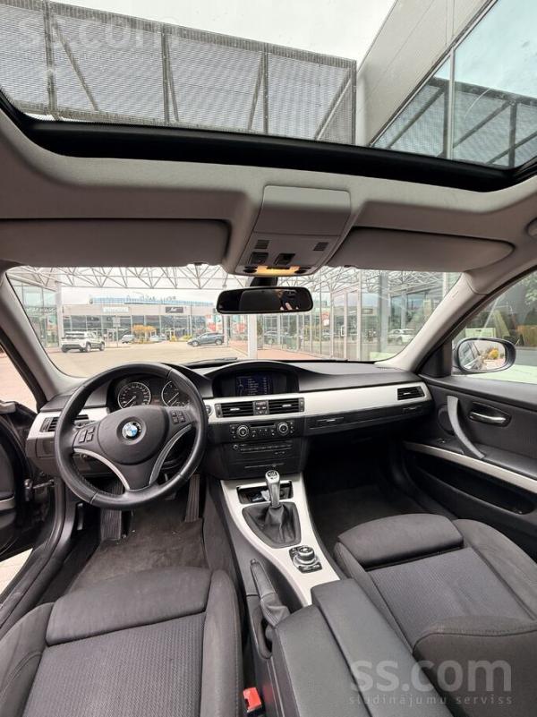 Black BMW 320 2011 in Riga, with an engine capacity of 2.00 L and mileage of 350 thousand km for 4590 €, photo 7 on AUTOMOTO.COM.LV