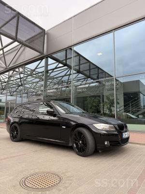 Melns BMW 320 2011 Rīga, ar dzinēja tilpumu 2.00 L un nobraukumu 350 tūkst. km par 4590 €, foto 11 vietnē AUTOMOTO.COM.LV