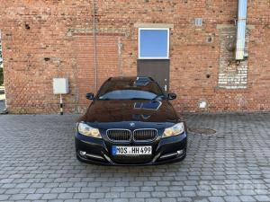Black BMW 320 2011 in Cesis, with an engine capacity of 2.00 L and mileage of 224 thousand km for 6250 €, photo 3 on AUTOMOTO.COM.LV