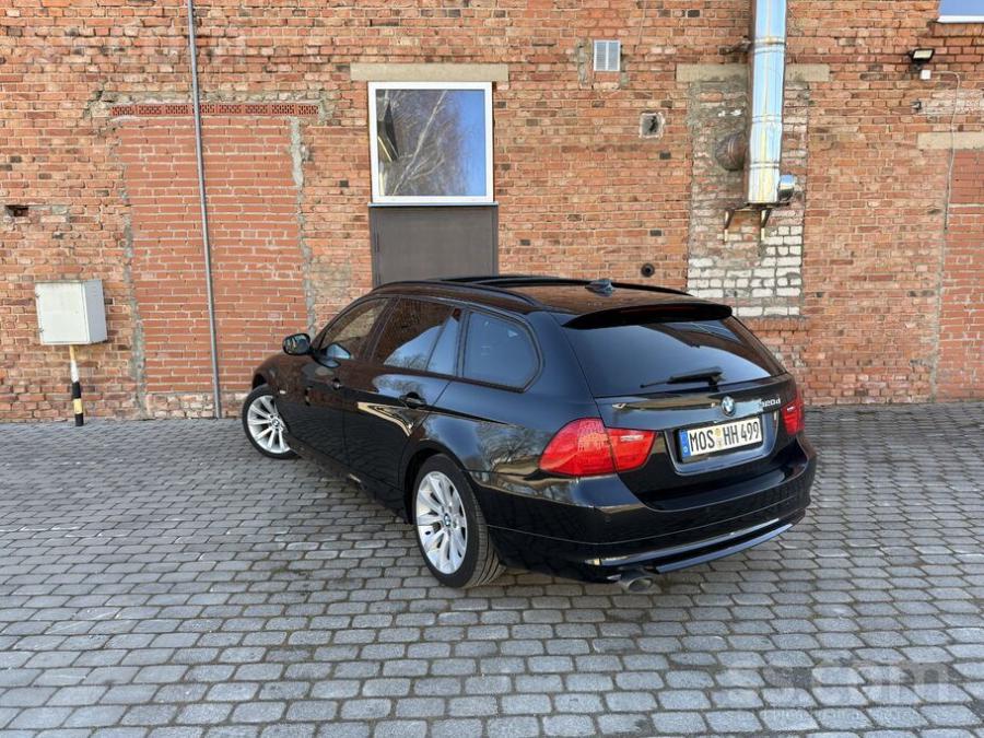 Black BMW 320 2011 in Cesis, with an engine capacity of 2.00 L and mileage of 224 thousand km for 6250 €, photo 7 on AUTOMOTO.COM.LV