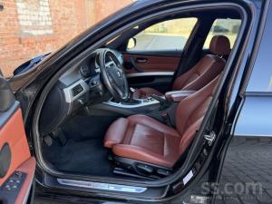 Black BMW 320 2011 in Cesis, with an engine capacity of 2.00 L and mileage of 224 thousand km for 6250 €, photo 9 on AUTOMOTO.COM.LV