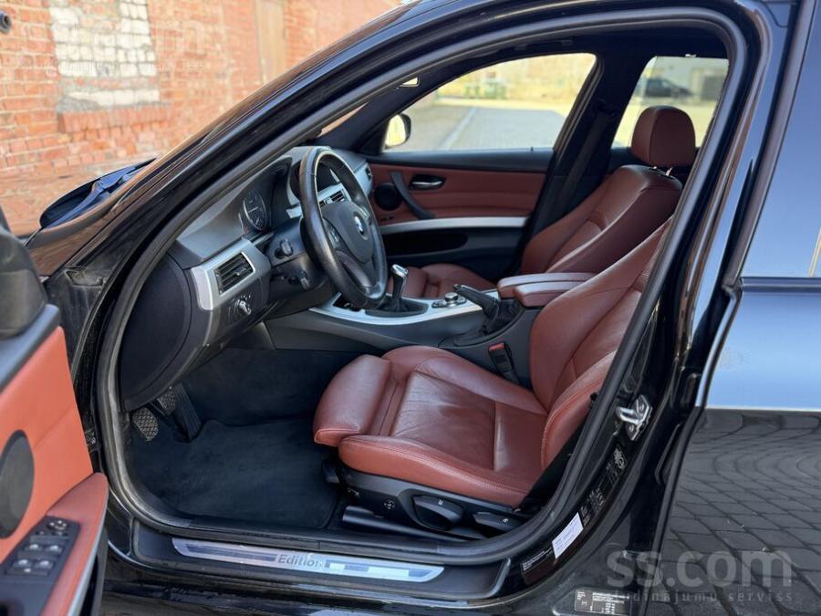 Black BMW 320 2011 in Cesis, with an engine capacity of 2.00 L and mileage of 224 thousand km for 6250 €, photo 9 on AUTOMOTO.COM.LV