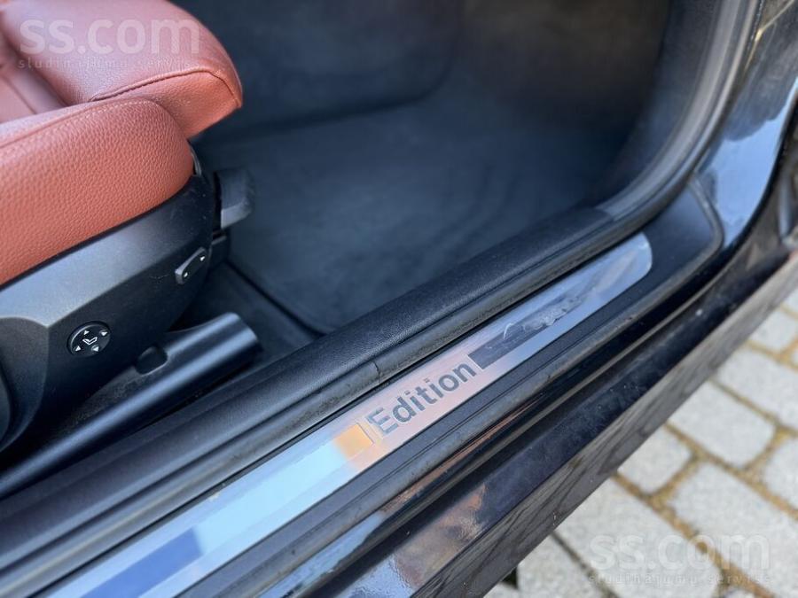 Black BMW 320 2011 in Cesis, with an engine capacity of 2.00 L and mileage of 224 thousand km for 6250 €, photo 18 on AUTOMOTO.COM.LV