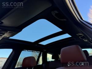 Black BMW 320 2011 in Cesis, with an engine capacity of 2.00 L and mileage of 224 thousand km for 6250 €, photo 21 on AUTOMOTO.COM.LV
