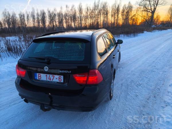 Melns BMW 320 2011 Jelgava, ar dzinēja tilpumu 2.00 L un nobraukumu 325 tūkst. km par 4650 €, foto 3 vietnē AUTOMOTO.COM.LV