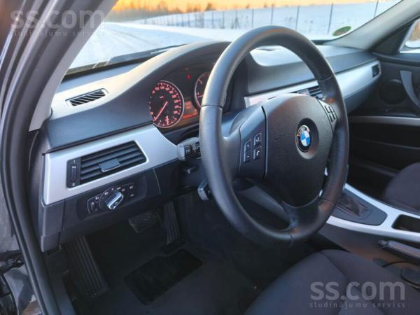 Melns BMW 320 2011 Jelgava, ar dzinēja tilpumu 2.00 L un nobraukumu 325 tūkst. km par 4650 €, foto 7 vietnē AUTOMOTO.COM.LV