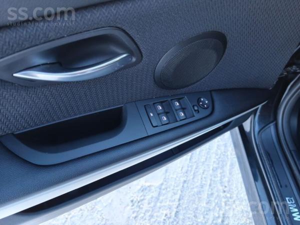Melns BMW 320 2011 Jelgava, ar dzinēja tilpumu 2.00 L un nobraukumu 325 tūkst. km par 4650 €, foto 10 vietnē AUTOMOTO.COM.LV