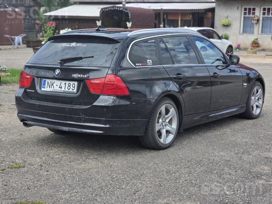Black BMW 320 2011 in Talsi, with an engine capacity of 2.00 L and mileage of 284 thousand km for 5990 €, photo 4 on AUTOMOTO.COM.LV