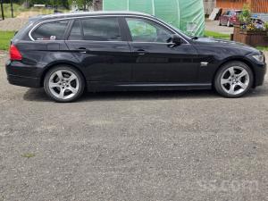 Black BMW 320 2011 in Talsi, with an engine capacity of 2.00 L and mileage of 284 thousand km for 5990 €, photo 6 on AUTOMOTO.COM.LV