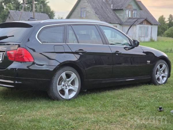Melns BMW 320 2011 Talsi, ar dzinēja tilpumu 2.00 L un nobraukumu 285 tūkst. km par 5990 €, foto 3 vietnē AUTOMOTO.COM.LV