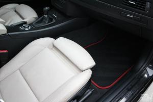 Black BMW 320 2011 in Kaunas, with an engine capacity of 2.00 L and mileage of 322 thousand km for 6000 €, photo 7 on AUTOMOTO.COM.LV