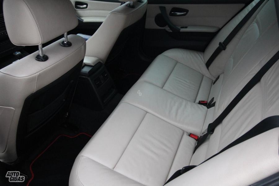 Black BMW 320 2011 in Kaunas, with an engine capacity of 2.00 L and mileage of 322 thousand km for 6000 €, photo 9 on AUTOMOTO.COM.LV