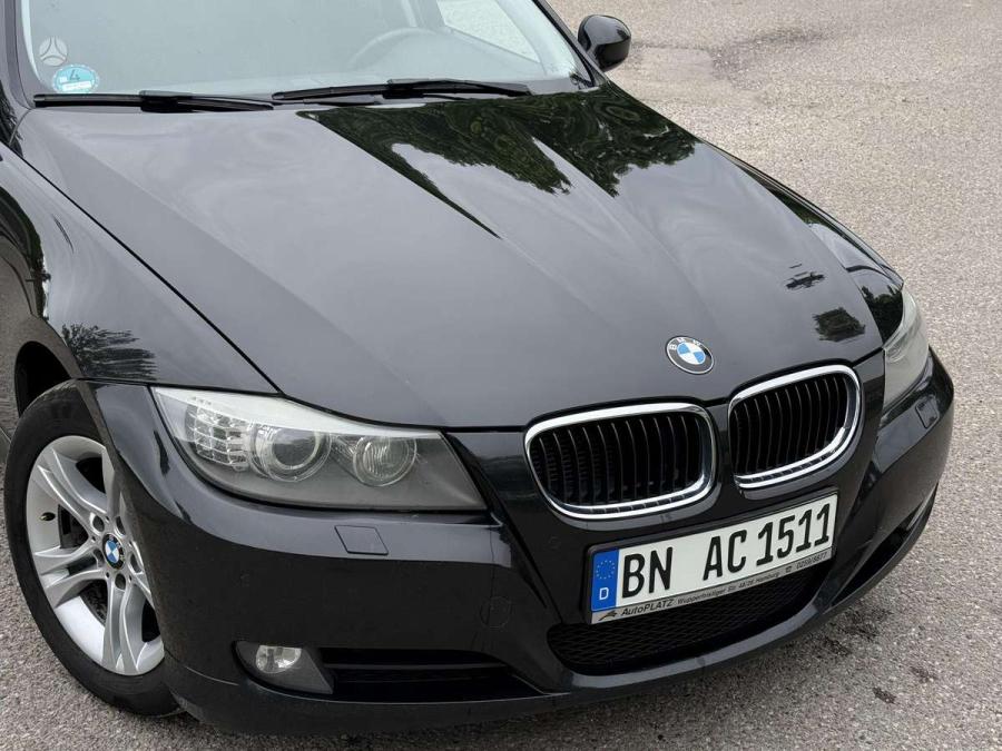 Black BMW 320 2011 in Kaunas, with an engine capacity of 2.00 L and mileage of 260 thousand km for 4250 €, photo 3 on AUTOMOTO.COM.LV