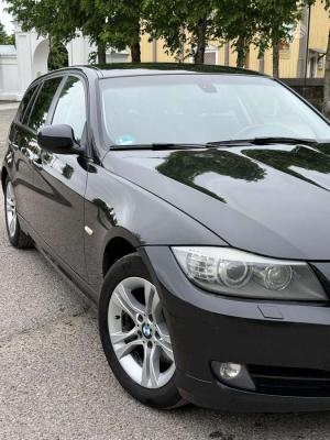 Black BMW 320 2011 in Kaunas, with an engine capacity of 2.00 L and mileage of 260 thousand km for 4250 €, photo 4 on AUTOMOTO.COM.LV
