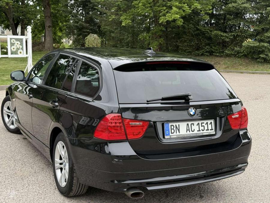 Black BMW 320 2011 in Kaunas, with an engine capacity of 2.00 L and mileage of 260 thousand km for 4250 €, photo 8 on AUTOMOTO.COM.LV