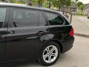 Black BMW 320 2011 in Kaunas, with an engine capacity of 2.00 L and mileage of 260 thousand km for 4250 €, photo 13 on AUTOMOTO.COM.LV