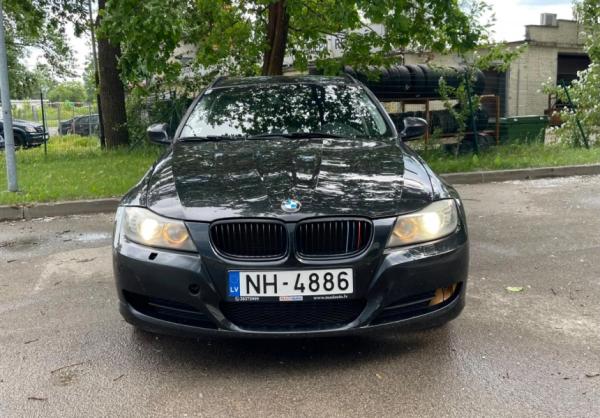 Black BMW 320 2011 in Riga, with an engine capacity of 2.00 L and mileage of 0 thousand km for 5300 €, photo 2 on AUTOMOTO.COM.LV