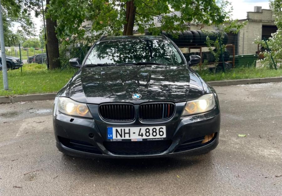 Black BMW 320 2011 in Riga, with an engine capacity of 2.00 L and mileage of 0 thousand km for 5300 €, photo 3 on AUTOMOTO.COM.LV