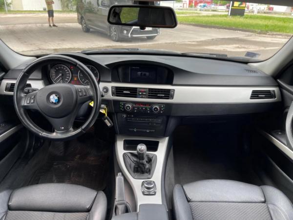 Black BMW 320 2011 in Riga, with an engine capacity of 2.00 L and mileage of 0 thousand km for 5300 €, photo 6 on AUTOMOTO.COM.LV