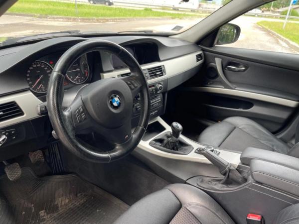 Black BMW 320 2011 in Riga, with an engine capacity of 2.00 L and mileage of 0 thousand km for 5300 €, photo 7 on AUTOMOTO.COM.LV
