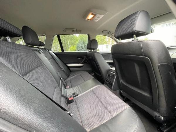 Black BMW 320 2011 in Riga, with an engine capacity of 2.00 L and mileage of 0 thousand km for 5300 €, photo 9 on AUTOMOTO.COM.LV