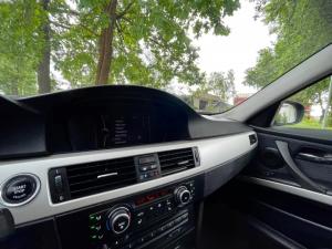 Black BMW 320 2011 in Riga, with an engine capacity of 2.00 L and mileage of 0 thousand km for 5300 €, photo 11 on AUTOMOTO.COM.LV