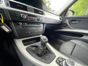 Black BMW 320 2011 in Riga, with an engine capacity of 2.00 L and mileage of 0 thousand km for 5300 €, photo 12 on AUTOMOTO.COM.LV