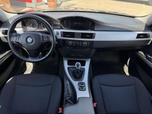 Melns BMW 320 2011 Viļņa, ar dzinēja tilpumu 2.00 L un nobraukumu 348 tūkst. km par 3890 €, foto 3 vietnē AUTOMOTO.COM.LV