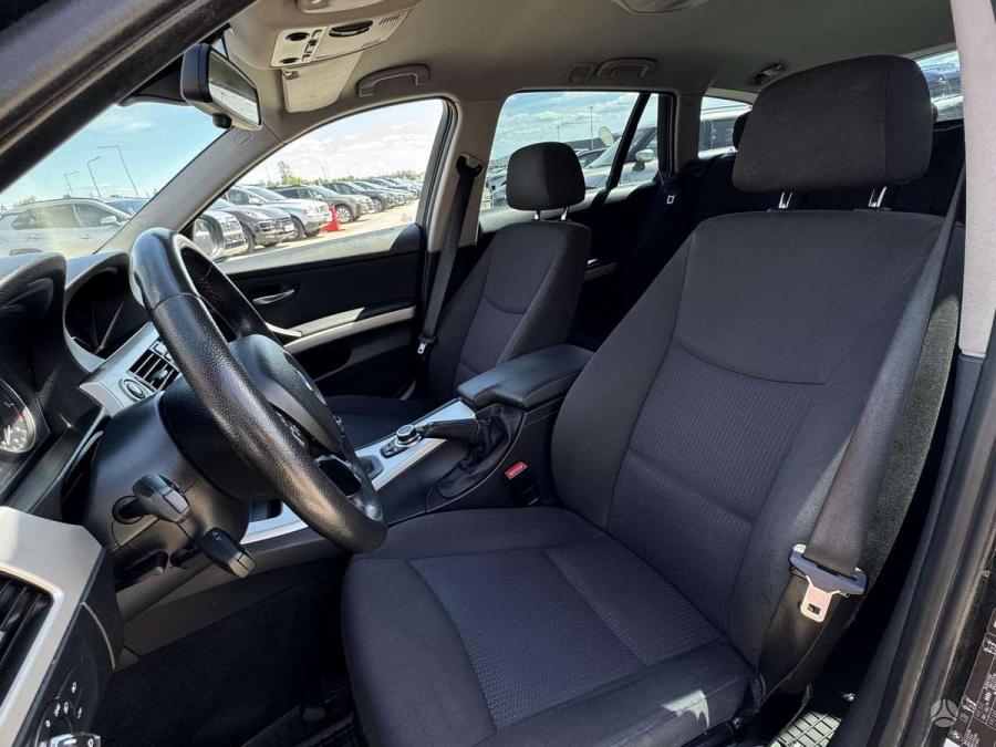 Melns BMW 320 2011 Viļņa, ar dzinēja tilpumu 2.00 L un nobraukumu 348 tūkst. km par 3890 €, foto 14 vietnē AUTOMOTO.COM.LV