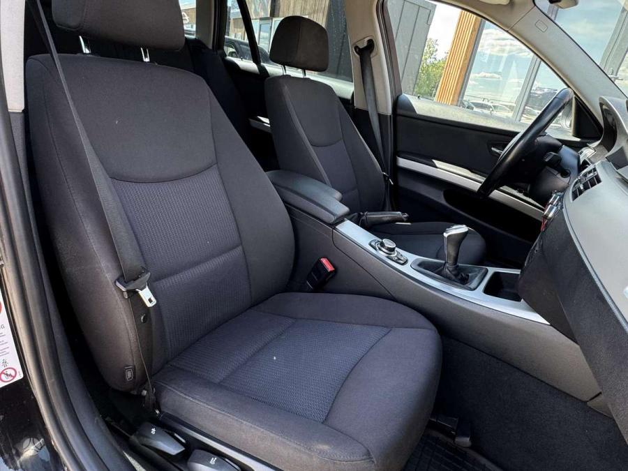Melns BMW 320 2011 Viļņa, ar dzinēja tilpumu 2.00 L un nobraukumu 348 tūkst. km par 3890 €, foto 20 vietnē AUTOMOTO.COM.LV
