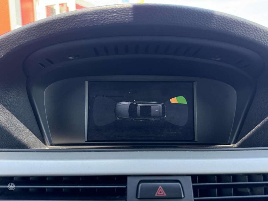 Melns BMW 320 2011 Viļņa, ar dzinēja tilpumu 2.00 L un nobraukumu 348 tūkst. km par 3890 €, foto 24 vietnē AUTOMOTO.COM.LV