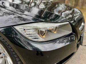 Black BMW 320 2011 in Riga, with an engine capacity of 2.00 L and mileage of 280 thousand km for 6300 €, photo 4 on AUTOMOTO.COM.LV