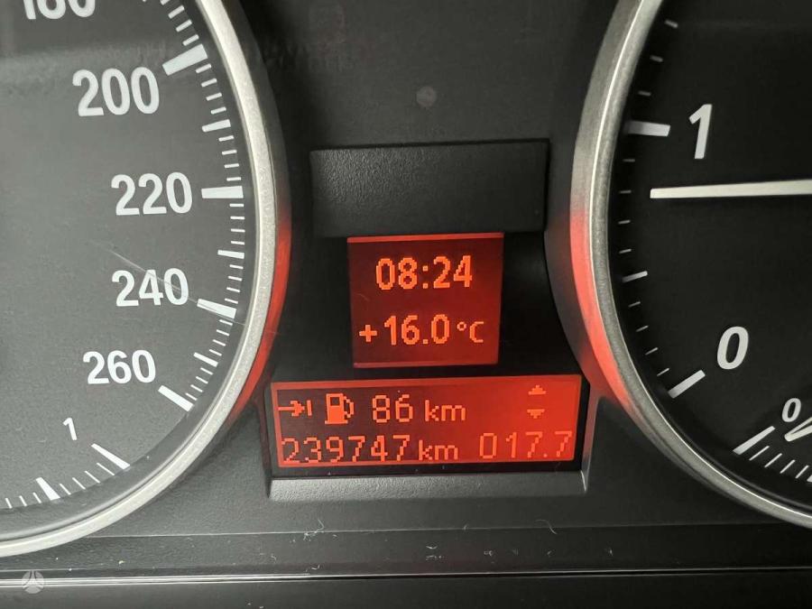 Черный БМВ 320 2011 в Утена, объемом двигателя 2.00 л и пробегом 239 тыс. км за 3950 €, фото 12 на AUTOMOTO.COM.LV