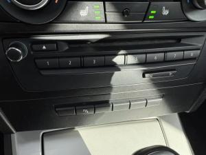 Black BMW 320 2011 in Riga, with an engine capacity of 2.00 L and mileage of 237 thousand km for 5900 €, photo 13 on AUTOMOTO.COM.LV