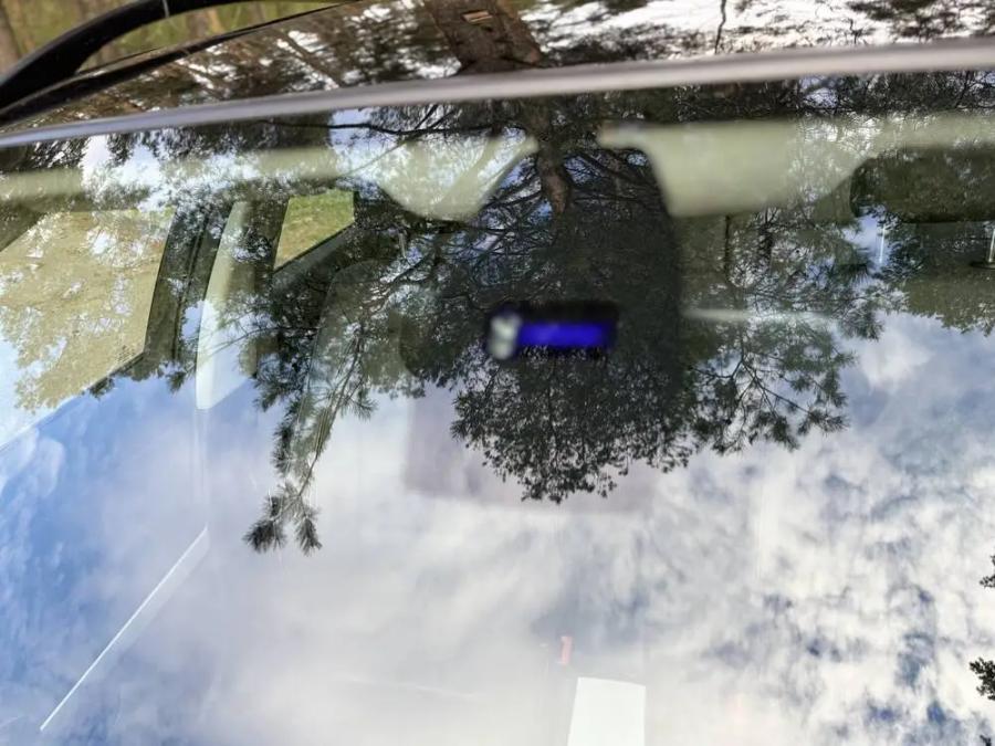 Black BMW 320 2011 in Riga, with an engine capacity of 2.00 L and mileage of 237 thousand km for 5900 €, photo 15 on AUTOMOTO.COM.LV