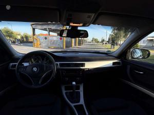 Black BMW 320 2011 in Kaunas, with an engine capacity of 2.00 L and mileage of 260 thousand km for 3990 €, photo 9 on AUTOMOTO.COM.LV