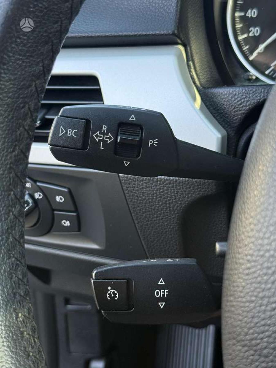 Black BMW 320 2011 in Kaunas, with an engine capacity of 2.00 L and mileage of 260 thousand km for 3990 €, photo 12 on AUTOMOTO.COM.LV