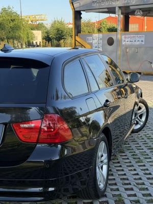 Black BMW 320 2011 in Kaunas, with an engine capacity of 2.00 L and mileage of 260 thousand km for 3990 €, photo 26 on AUTOMOTO.COM.LV
