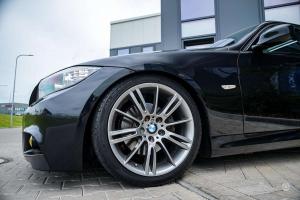 Melns BMW 320 2011 Kauņa, ar dzinēja tilpumu 2.00 L un nobraukumu 242 tūkst. km par 6450 €, foto 7 vietnē AUTOMOTO.COM.LV