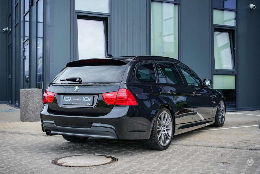 Melns BMW 320 2011 Kauņa, ar dzinēja tilpumu 2.00 L un nobraukumu 242 tūkst. km par 6450 €, foto 10 vietnē AUTOMOTO.COM.LV