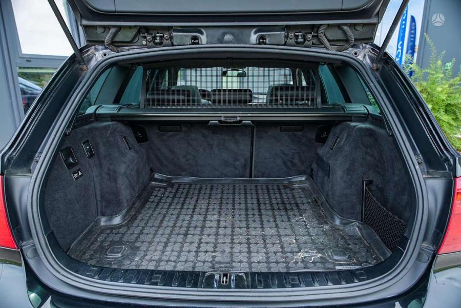 Melns BMW 320 2011 Kauņa, ar dzinēja tilpumu 2.00 L un nobraukumu 242 tūkst. km par 6450 €, foto 15 vietnē AUTOMOTO.COM.LV